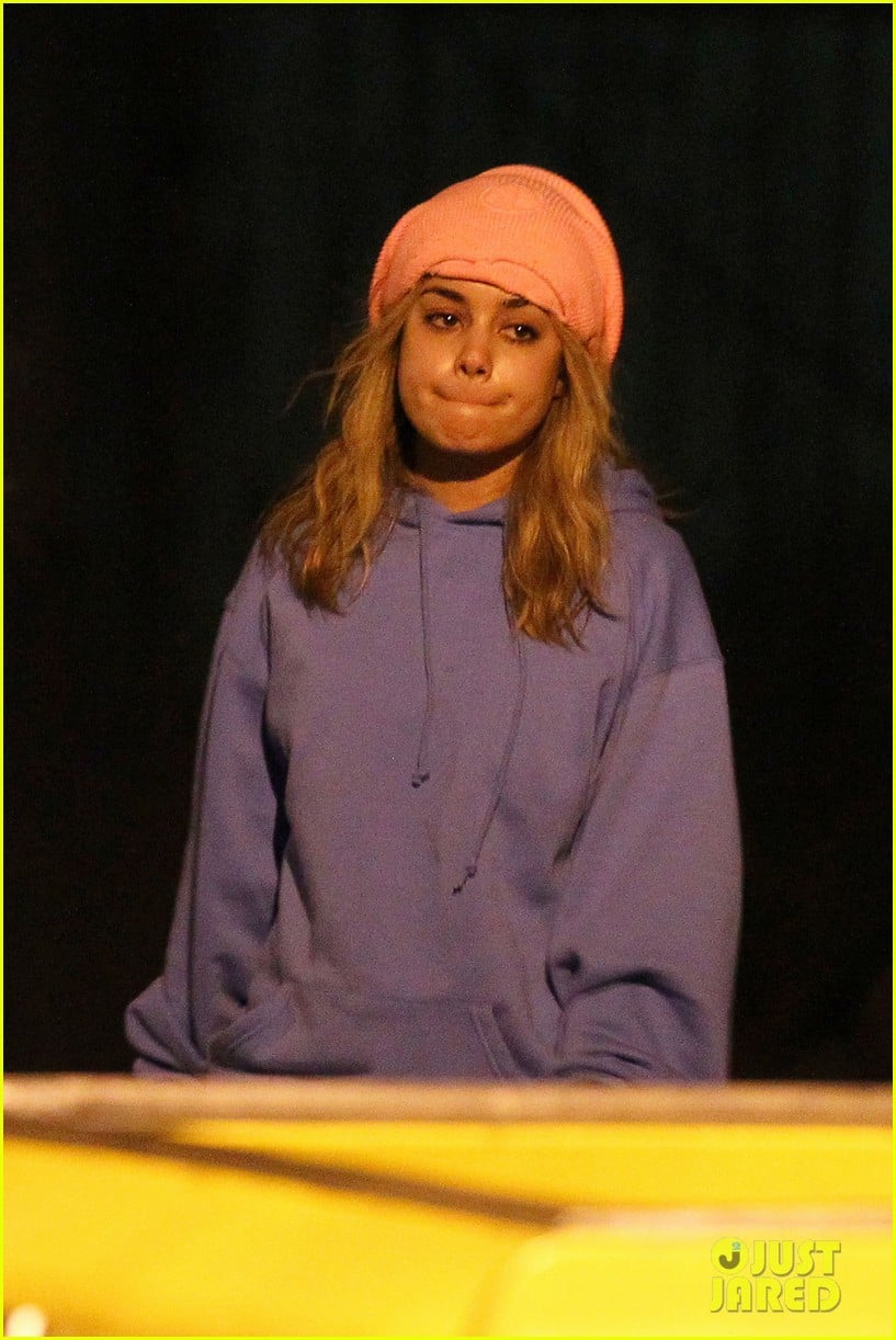 Vanessa Hudgens: 'Spring Breakers' Robbery Scene!: Photo 2639416 ...