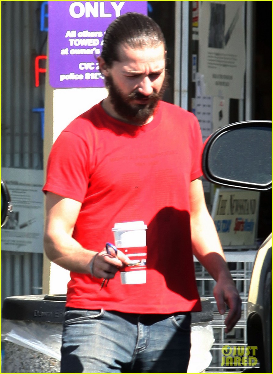 Shia LaBeouf Makes GQ's 'Most Stylish Young Men' List: Photo 2637550 ...