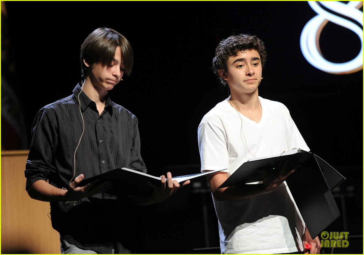 Brad Pitt in '8' - Live Stream & Rehearsal Pics!: Photo 2635689 | Brad ...