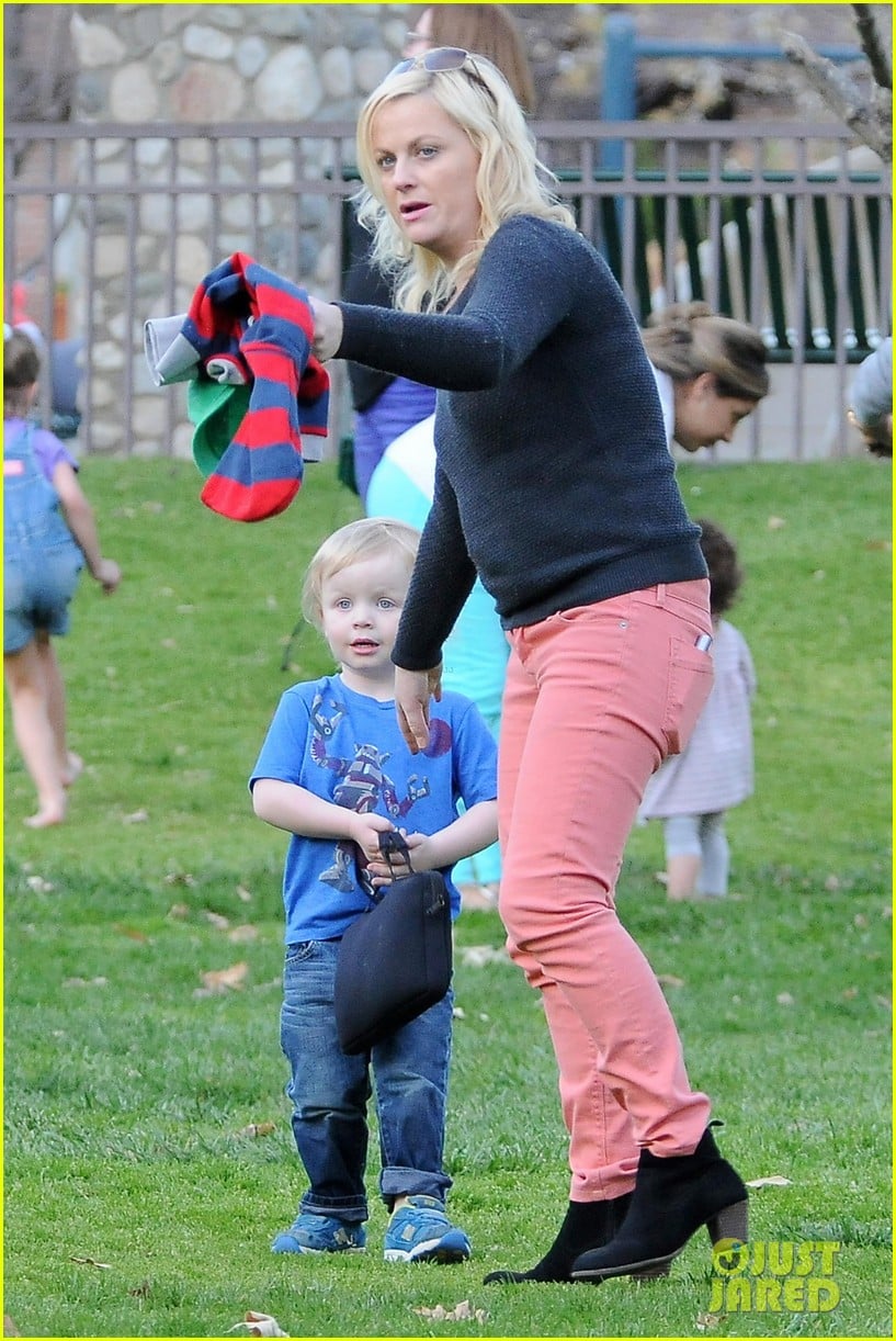 Amy Poehler & Will Arnett: Park Playtime with Archie & Abel!: Photo ...