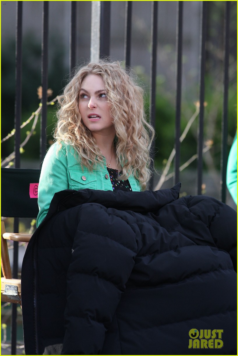 AnnaSophia Robb: 'The Carrie Diaries' 80's Cutie!: Photo 2643408 ...