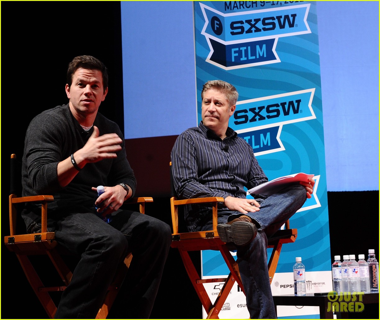 Mark Wahlberg: A Conversation with Seth MacFarlane!: Photo 2638235 | Mark Wahlberg, Seth ...