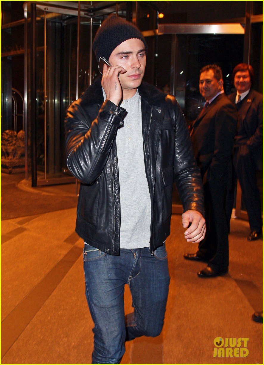 Zac Efron: 'Went Wild' Filming 'The Lorax'!: Photo 2635178 | Zac Efron ...