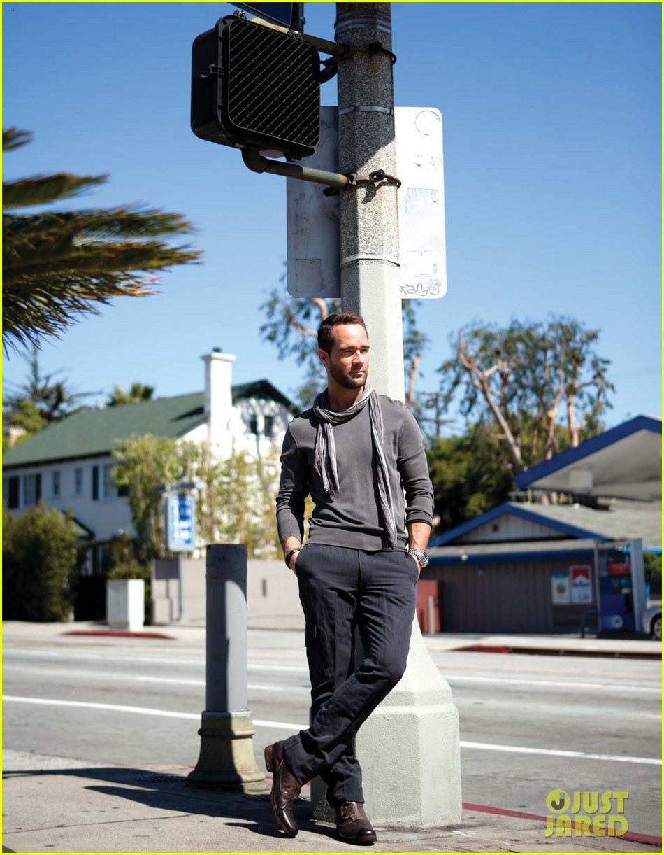 Chris Diamantopoulos: 'Three Stooges' Stud: Photo 2646325 | Chris ...