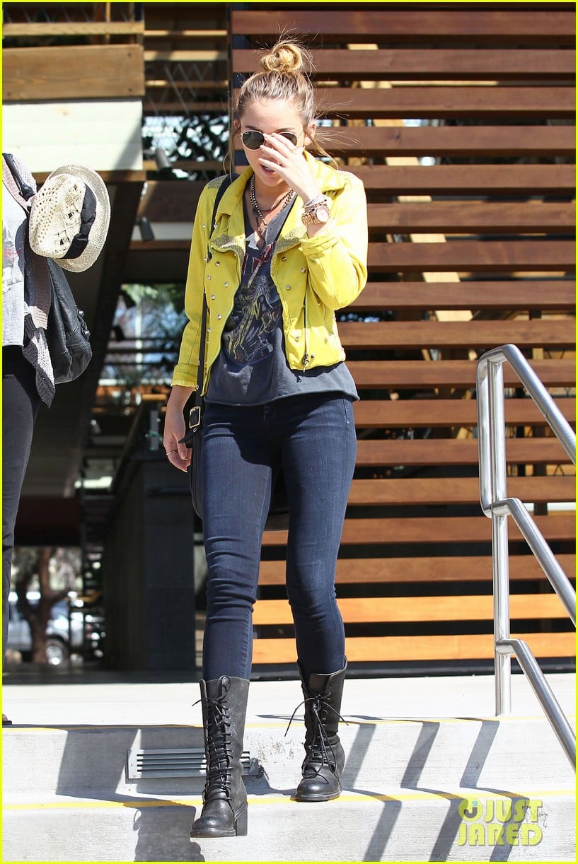 Miley Cyrus & Demi Moore: 'LOL' Official Trailer!: Photo 2647451 ...