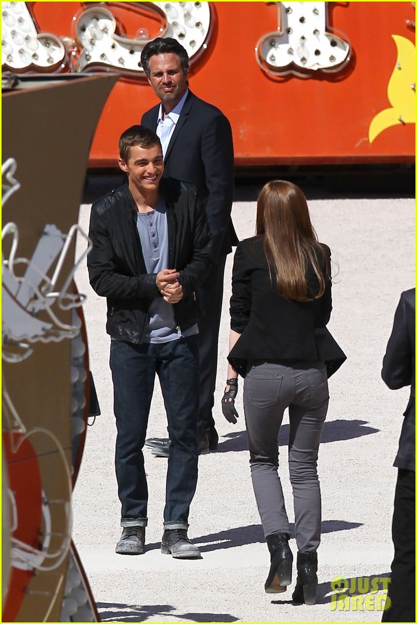 Isla Fisher: 'Now You See Me' with Woody Harrelson!: Photo 2647127 ...