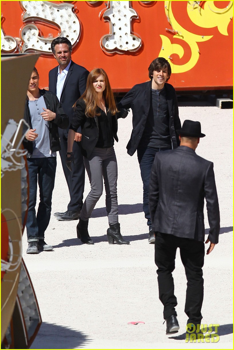 Isla Fisher: 'Now You See Me' with Woody Harrelson!: Photo 2647128 ...