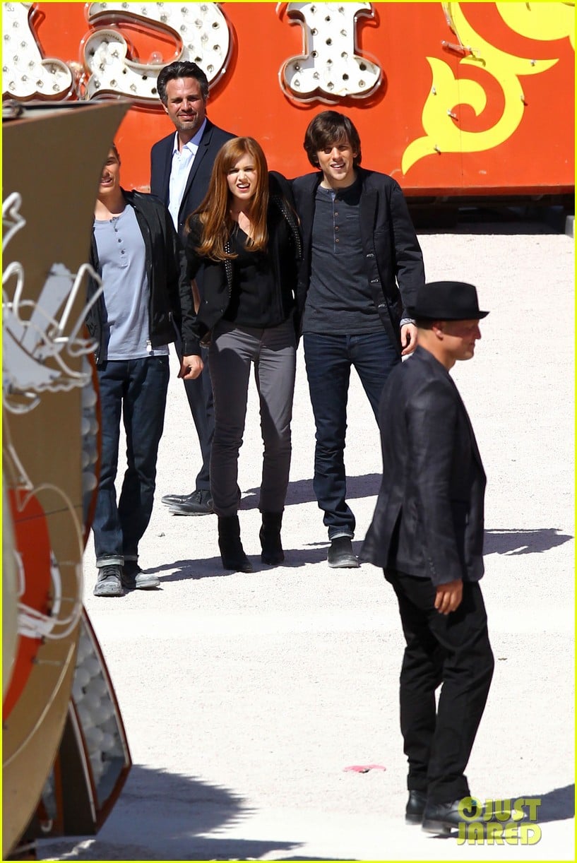 Isla Fisher: 'Now You See Me' with Woody Harrelson!: Photo 2647129 ...