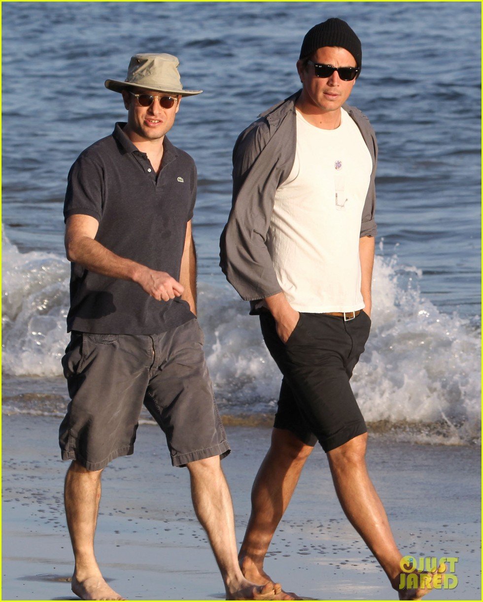 Josh Hartnett: Barefoot Beach Stroll!: Photo 2646627 | Josh Hartnett ...