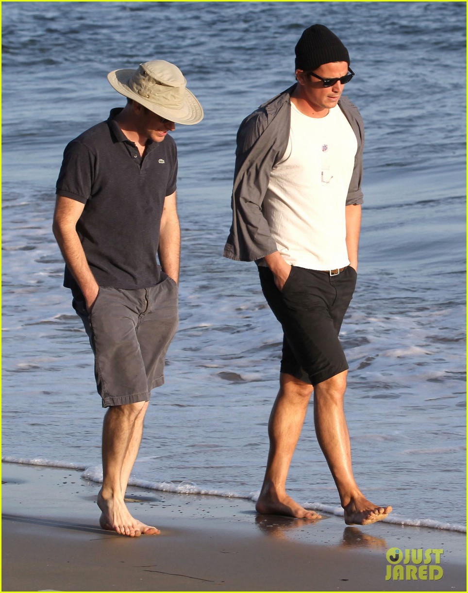 Josh Hartnett: Barefoot Beach Stroll!: Photo 2646629 | Josh Hartnett ...