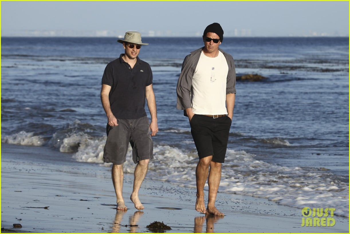 Josh Hartnett: Barefoot Beach Stroll!: Photo 2646636 | Josh Hartnett ...