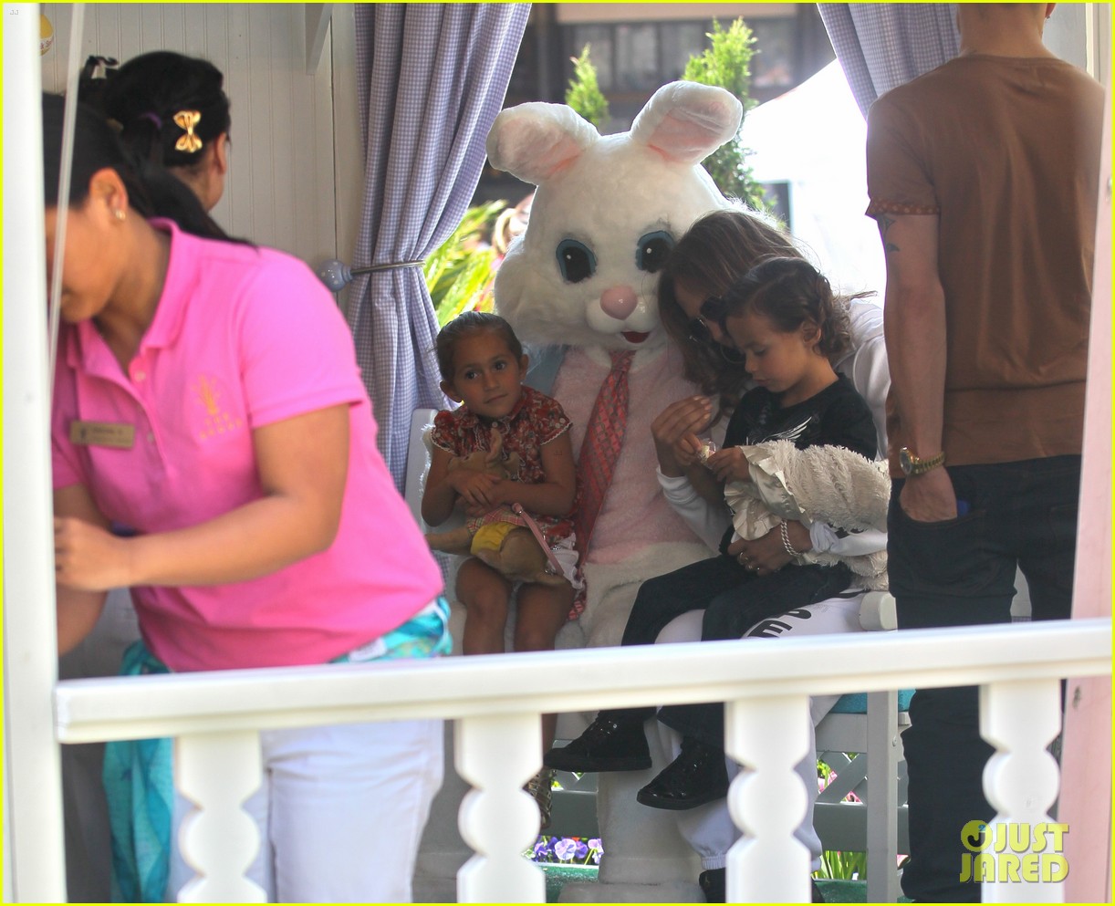 Jennifer Lopez: Easter Bunny with the Twins!: Photo 2645678 | Celebrity ...