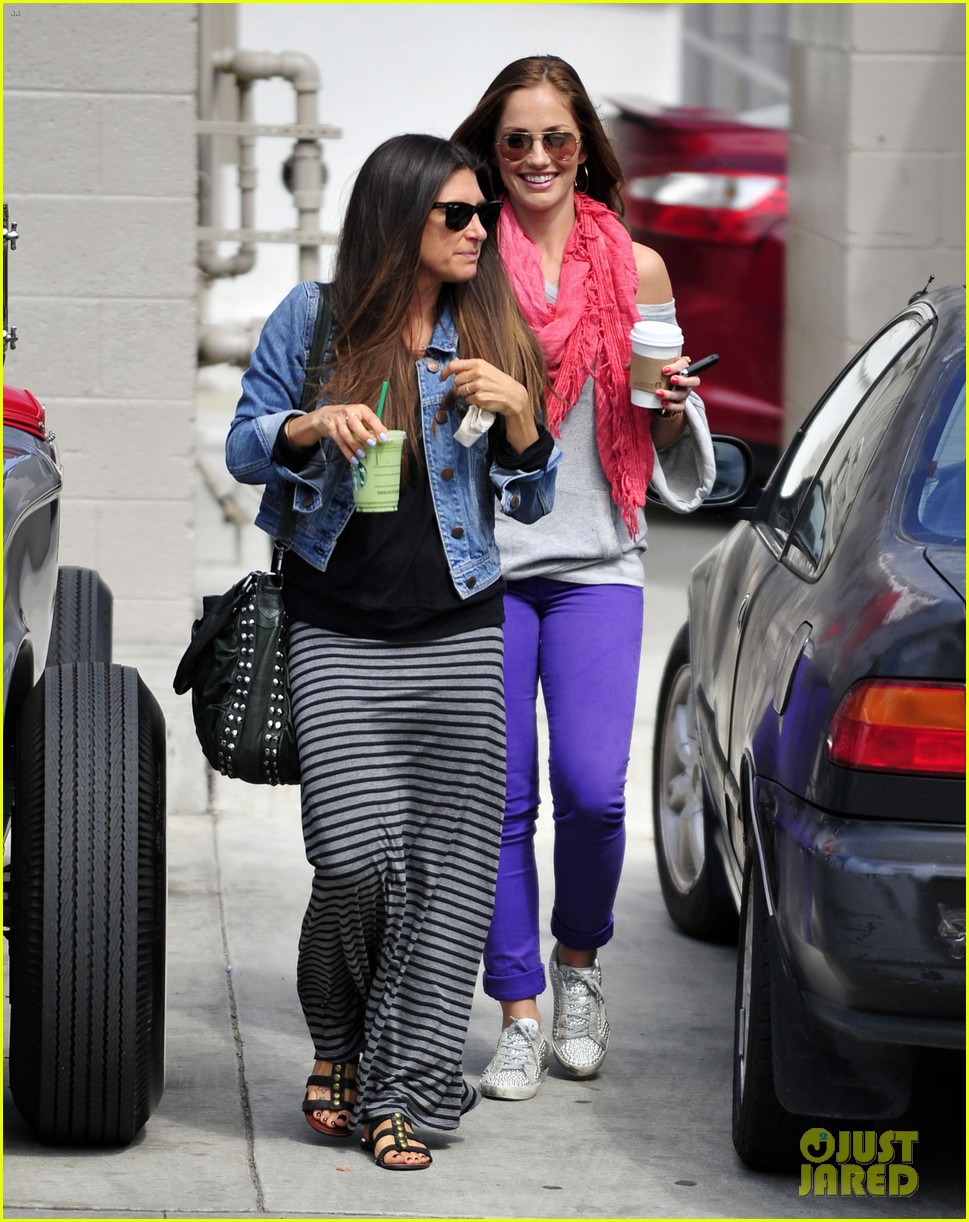 Minka Kelly & Mandy Moore: UFC Match: Photo 2653161 | Minka Kelly ...