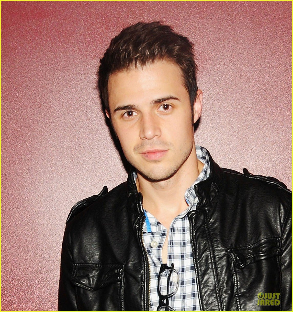 Kris Allen: Surprise Performance at The Darby!: Photo 2665814 | Kris ...