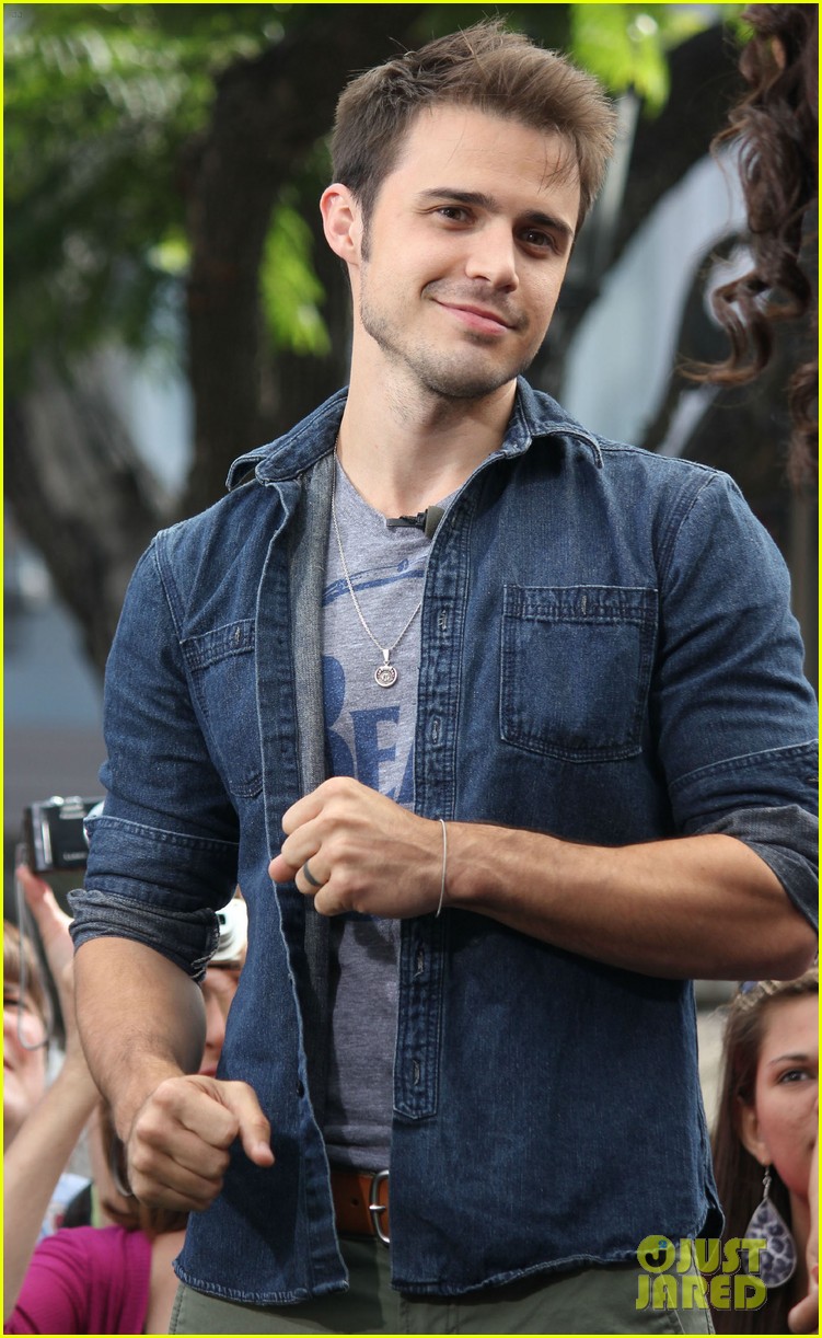 Kris Allen: 'Thank You Camellia' on 'Extra': Photo 2660888 | Kris Allen ...