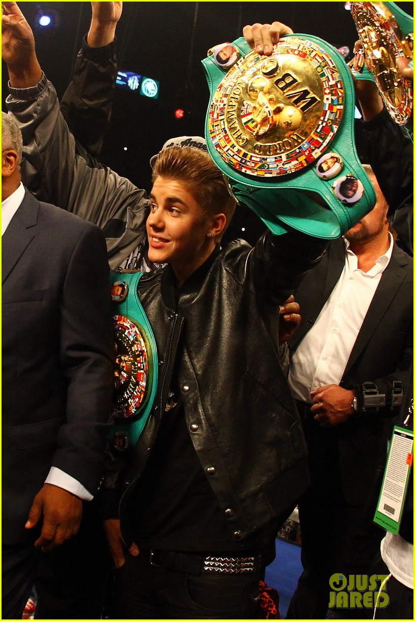 Justin Bieber: Floyd Mayweather, Jr. Boxing Victory Celebration!: Photo ...