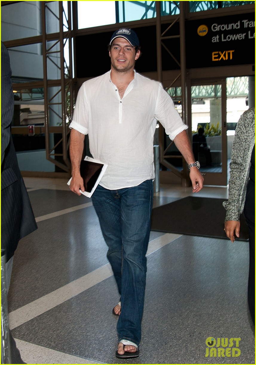 Henry Cavill: King Ropes Cap!: Photo 2668984 | Henry Cavill Photos ...