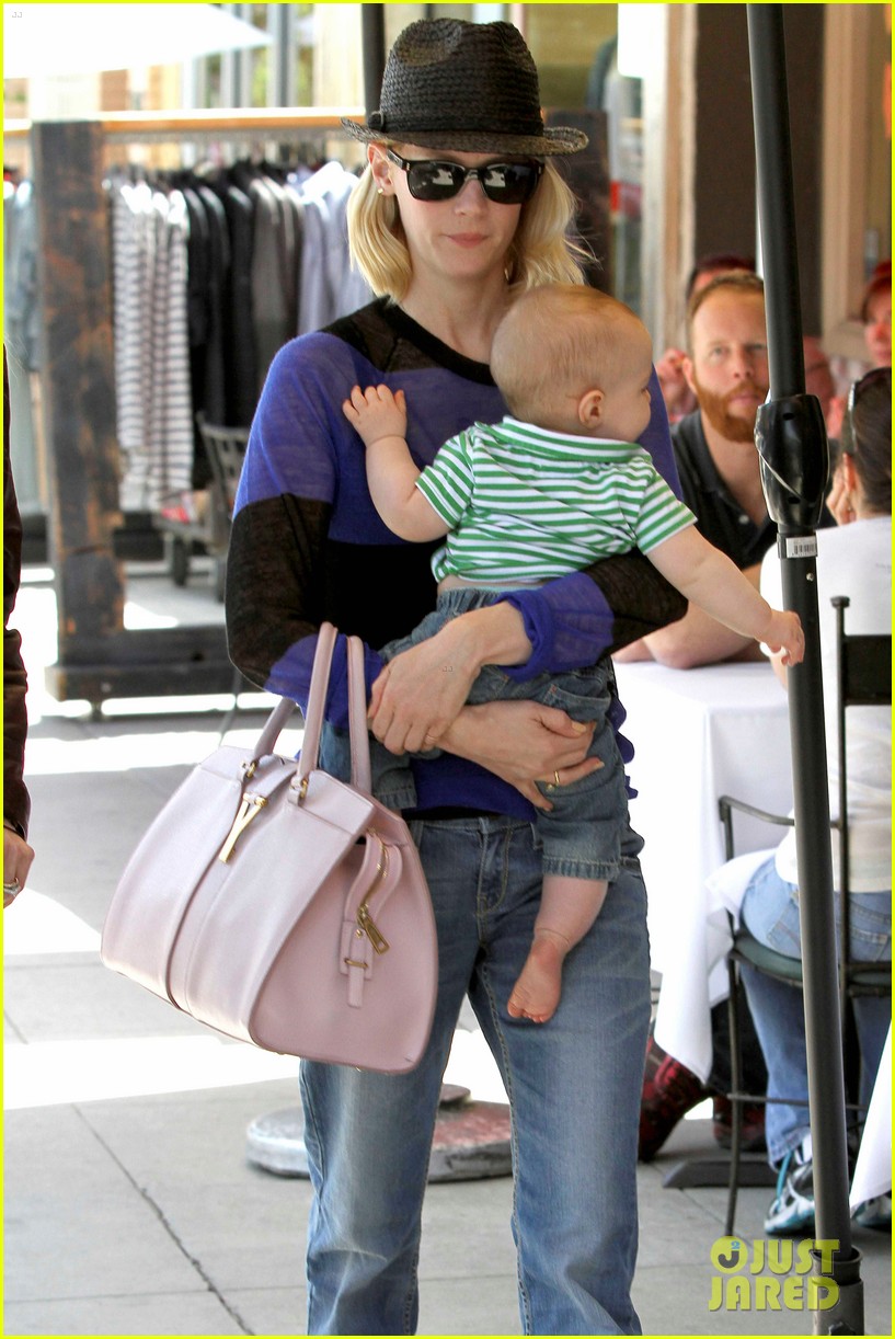 January Jones & Baby Xander: Friday Lunch: Photo 2660650 | Celebrity ...