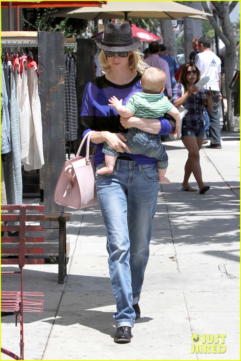 January Jones & Baby Xander: Friday Lunch: Photo 2660665 | Celebrity ...