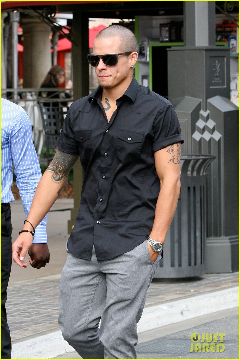 Casper Smart: Jennifer Lopez's Tour Choreographer!: Photo 2656865 ...