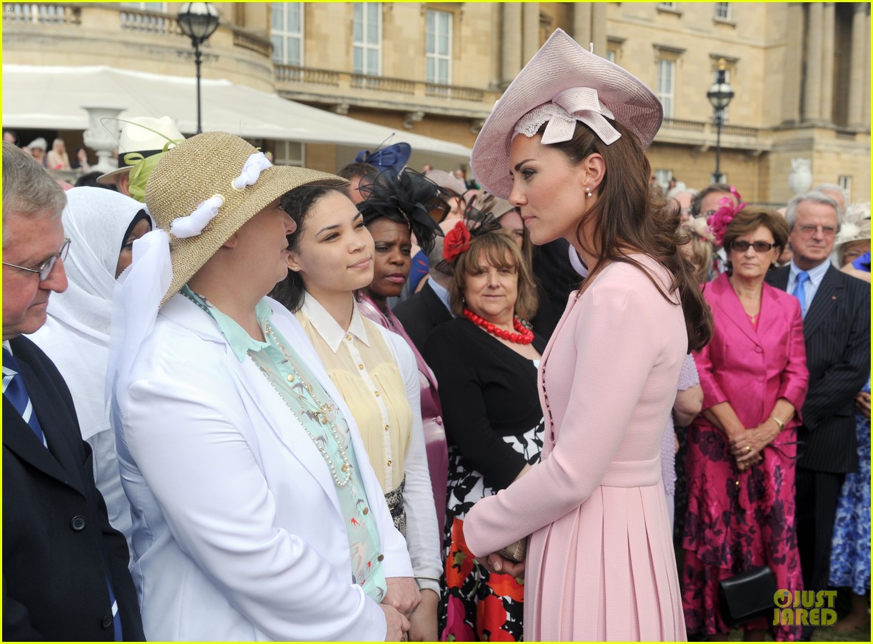 Duchess Kate: Buckingham Palace Garden Tea Party!: Photo 2668074 | Kate ...