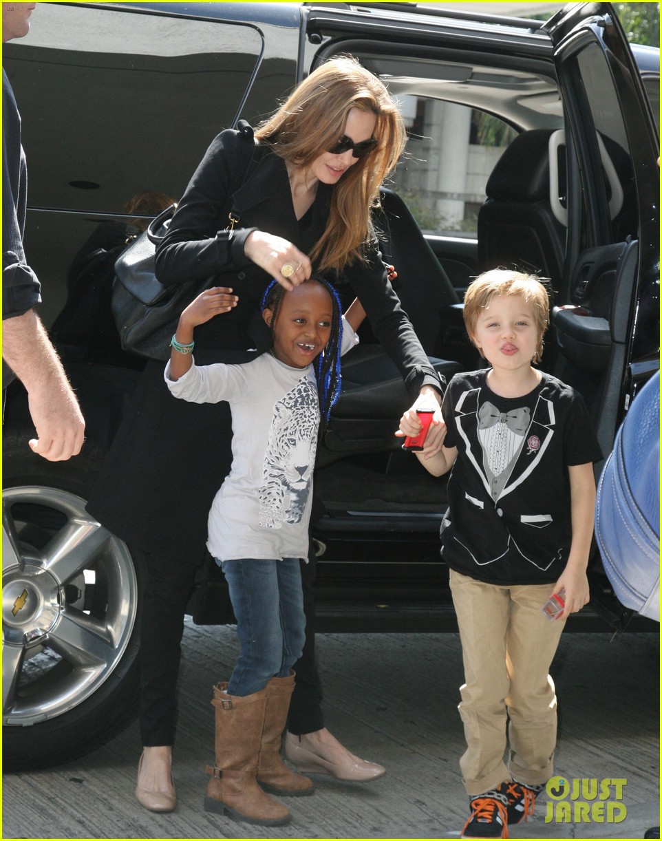 Happy 6th Birthday, Shiloh Jolie-Pitt! - Pics Through the Years: Photo ...