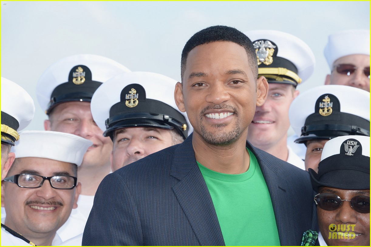 Will Smith: Kissing Reporter Incident Was 'Awkward': Photo 2665709 ...