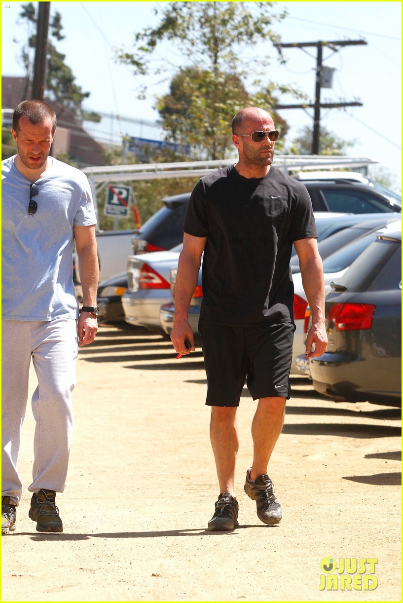 Jason Statham: Drinks at Le Petit Bistro: Photo 2662412 | Jason Statham ...