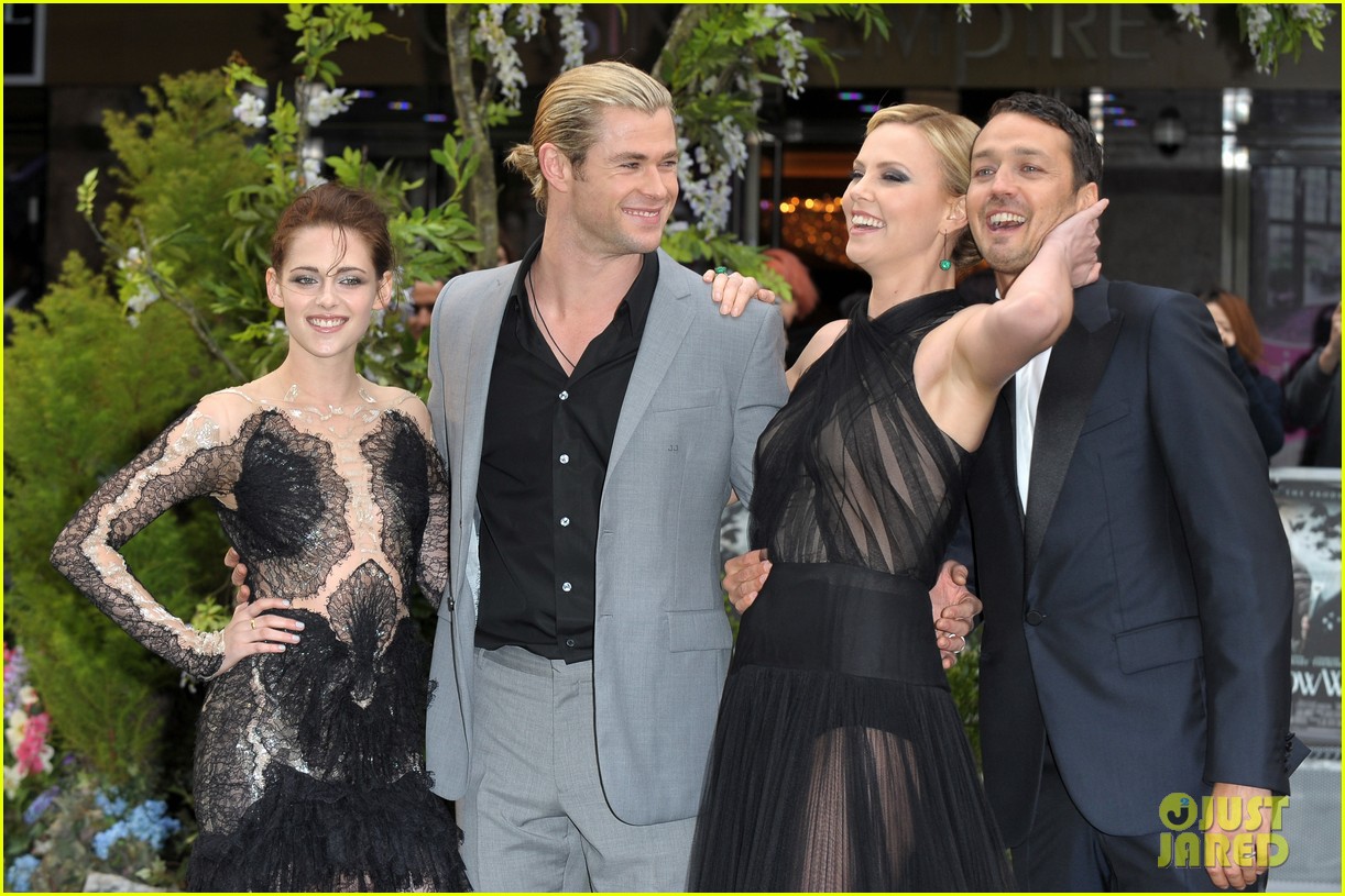Charlize Theron & Kristen Stewart: 'Snow White' World Premiere!: Photo ...
