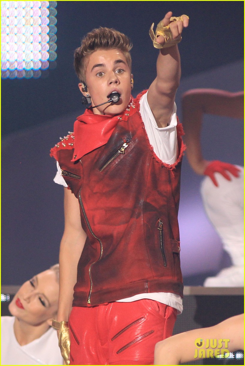 Justin Bieber - MMVA Performance!: Photo 2676567 | Justin Bieber Photos ...