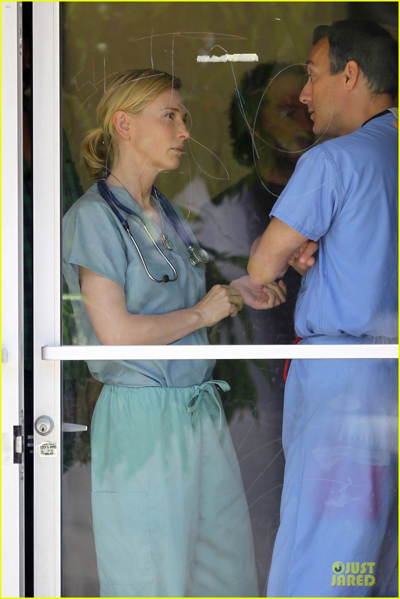Cate Blanchett Scrubs Up for 'Knight of Cups': Photo 2672352 | Cate ...
