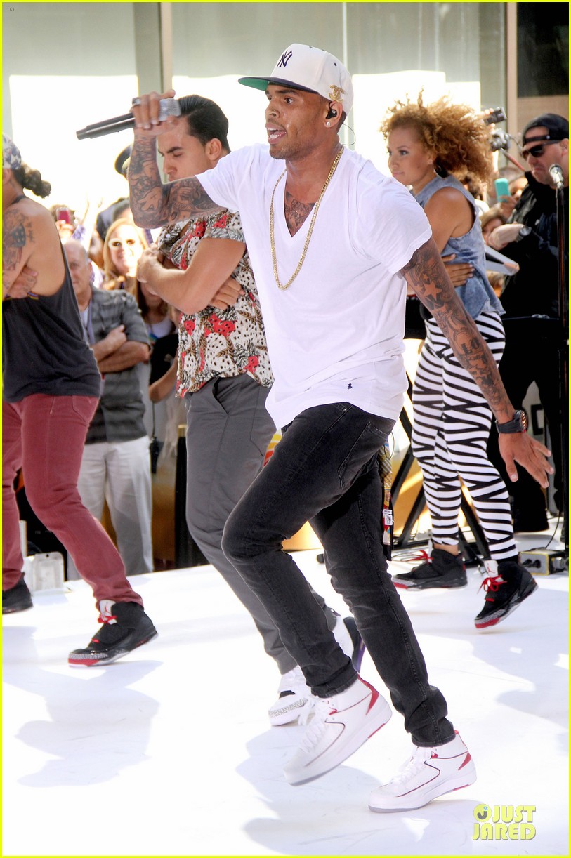 Chris Brown: 'Today' Takeover in Rockefeller Plaza!: Photo 2672229 ...