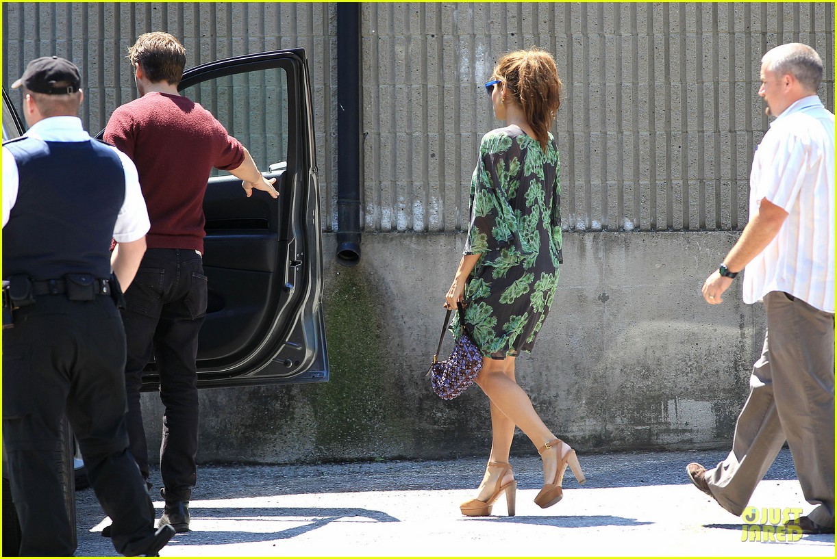 Ryan Gosling: Mom's Graduation with Eva Mendes!: Photo 2671228 | Eva ...