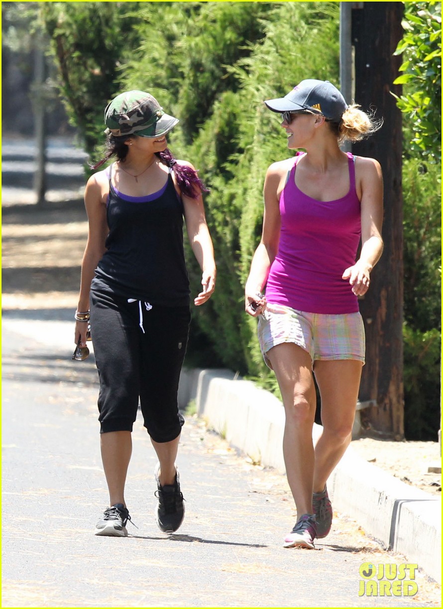 Vanessa Hudgens: Pilates Workout Day!: Photo 2677270 | Vanessa Hudgens ...