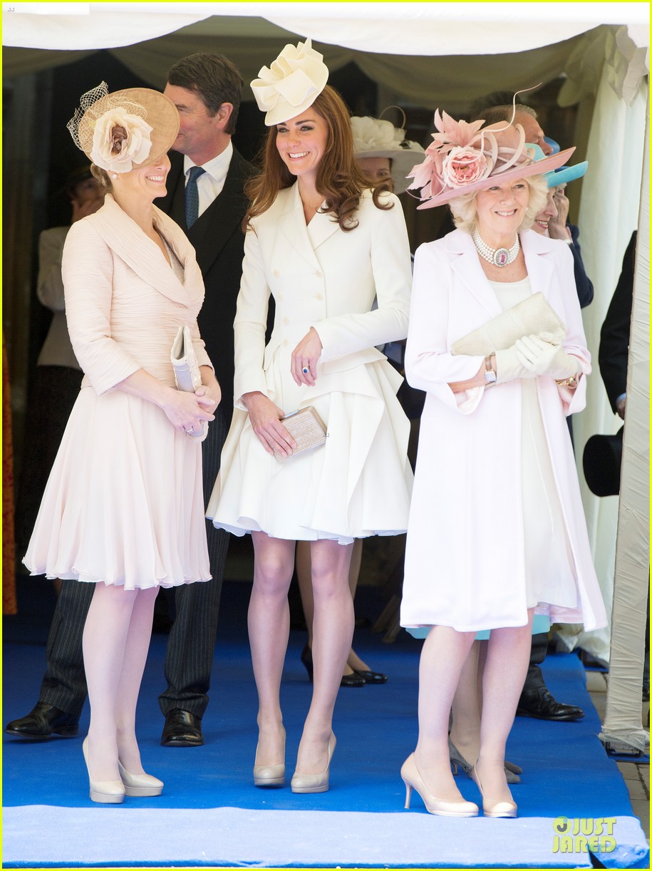 Duchess Kate: Order of Garter Service with Queen Elizabeth!: Photo ...