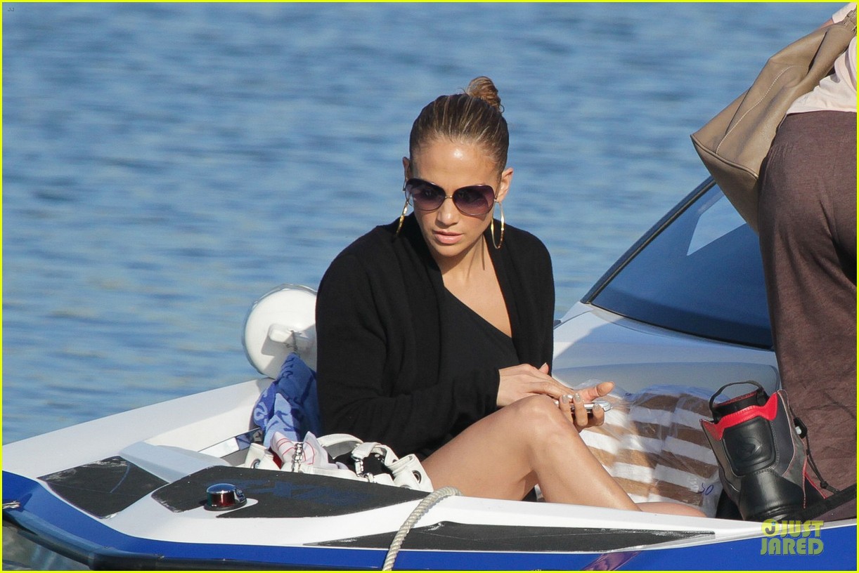Photo: jennifer lopez pool boat rio 01 | Photo 2679708 | Just Jared