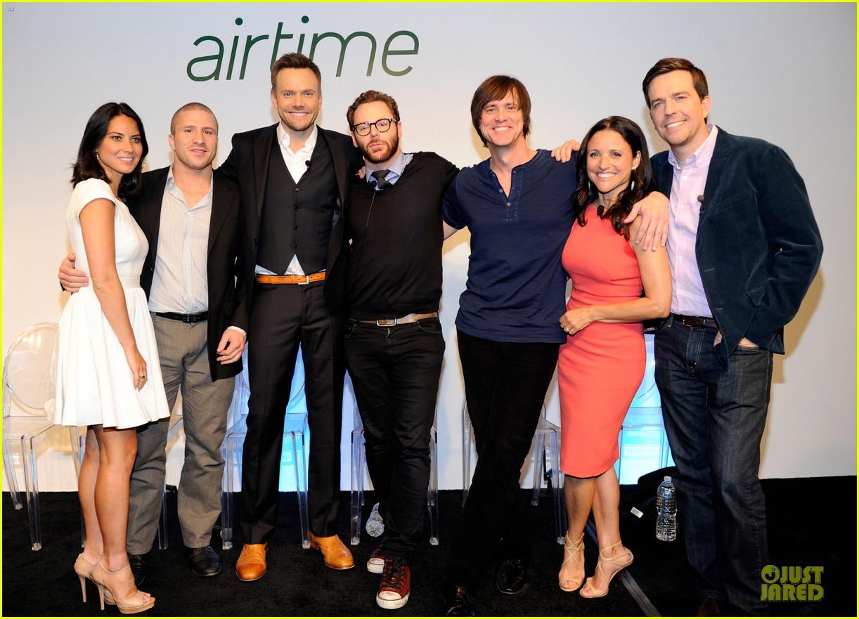 Olivia Munn & Julia Louis-Dreyfus: Airtime Launch!: Photo 2670979 | Ed ...