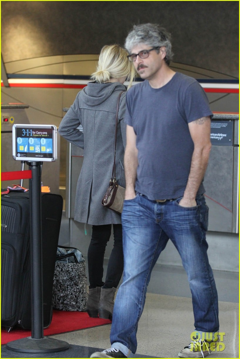 Riley Keough: 'Vanity Fair' Vanities Girl!: Photo 2673818 | Riley ...