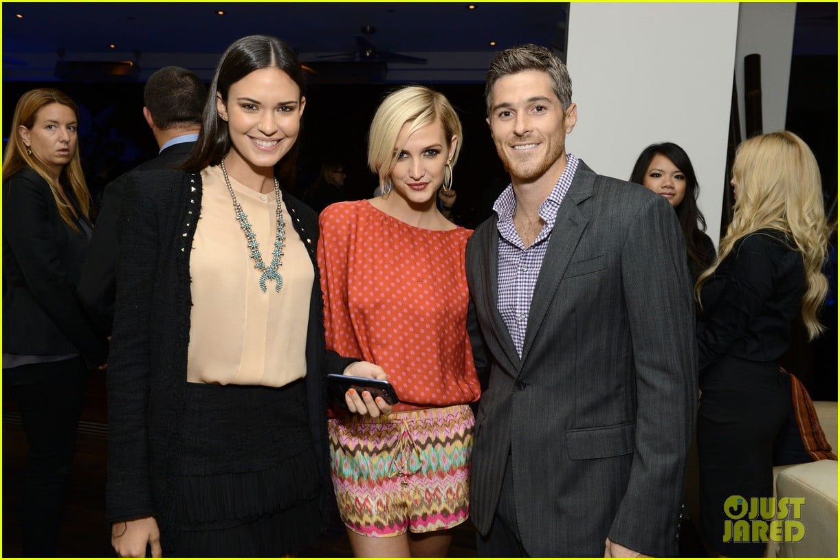 Ashlee Simpson & Anna Faris: Samsung Galaxy S III Launch!: Photo ...