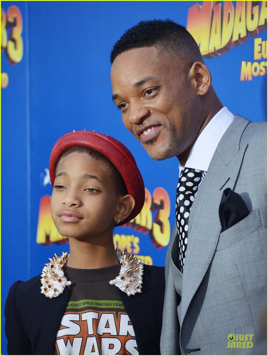 Willow & Jada Pinkett Smith: 'Madagascar 3' Premiere!: Photo 2671926 ...