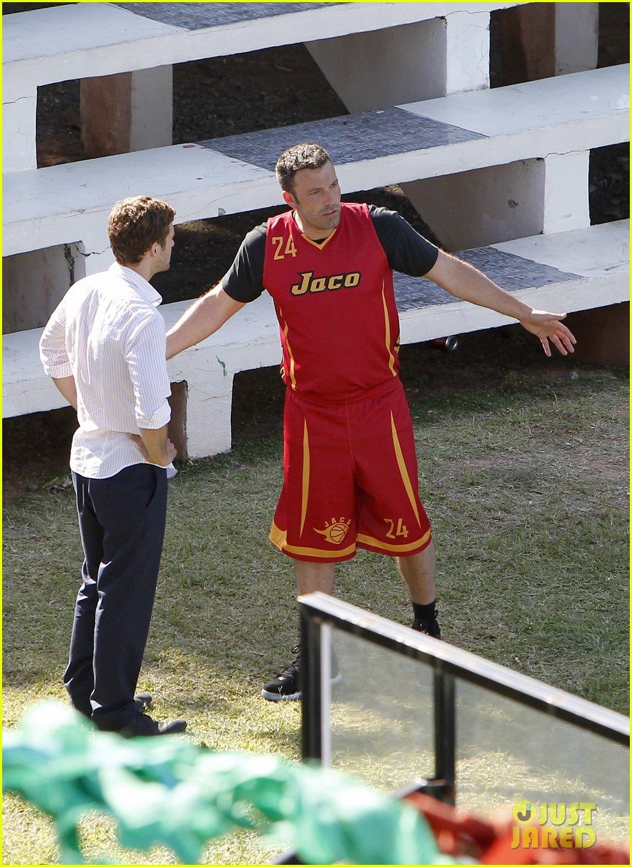 Ben Affleck: 'Runner, Runner' Basketball!: Photo 2691102 | Ben Affleck ...