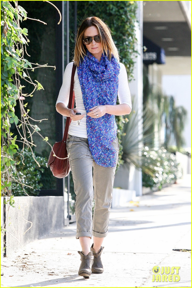 Emily Blunt: 'Your Sister’s Sister' Clip!: Photo 2685802 | Emily Blunt ...