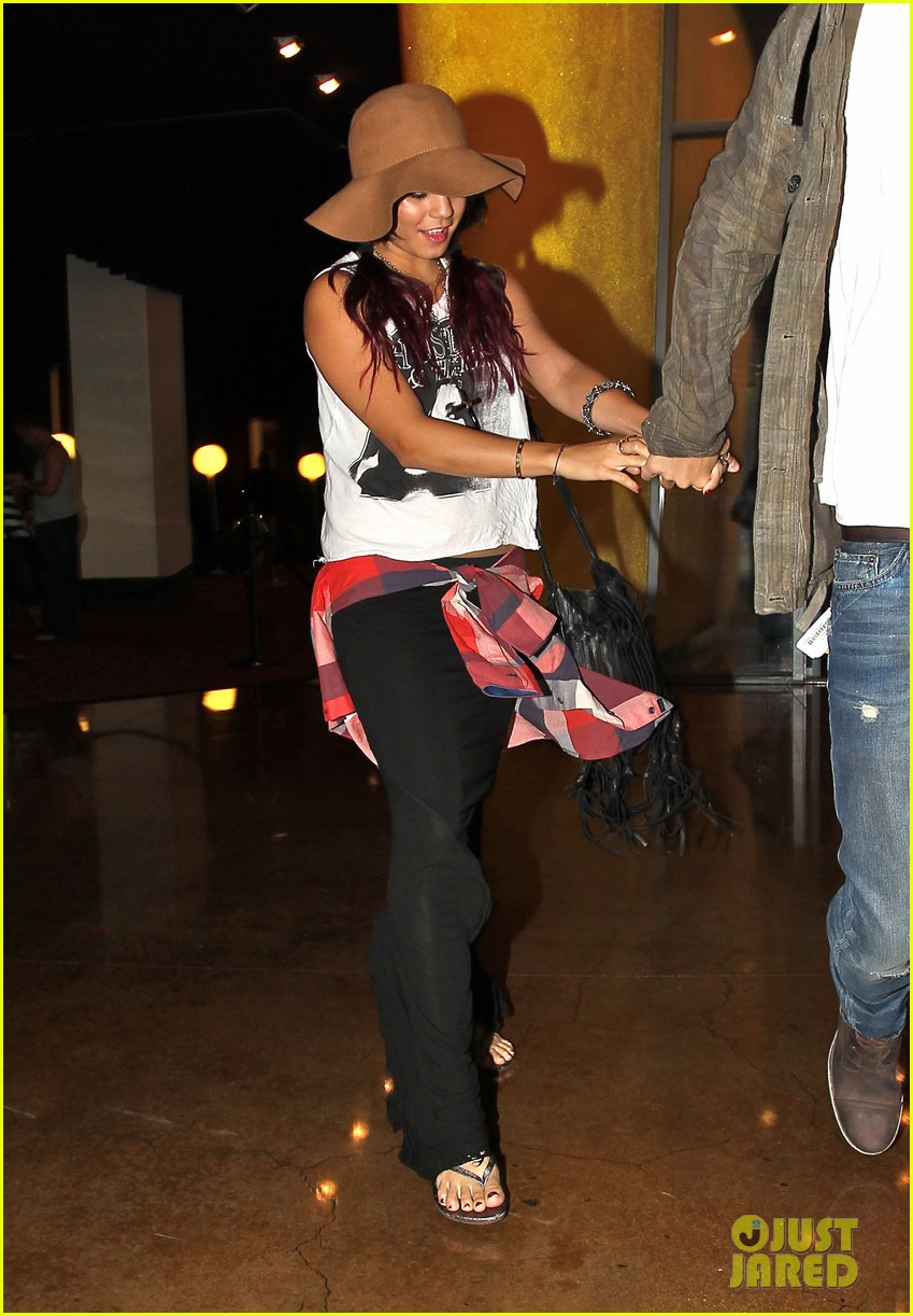 Vanessa Hudgens & Austin Butler: 'Dark Knight Rises' Viewers!: Photo ...