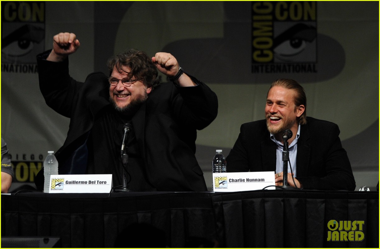 Charlie Hunnam: 'Pacific Rim' at Comic Con 2012!: Photo 2687907 ...