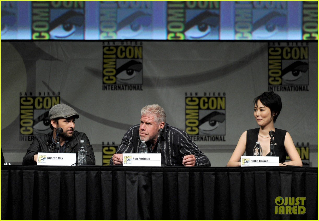 Charlie Hunnam: 'Pacific Rim' at Comic Con 2012!: Photo 2687910 ...