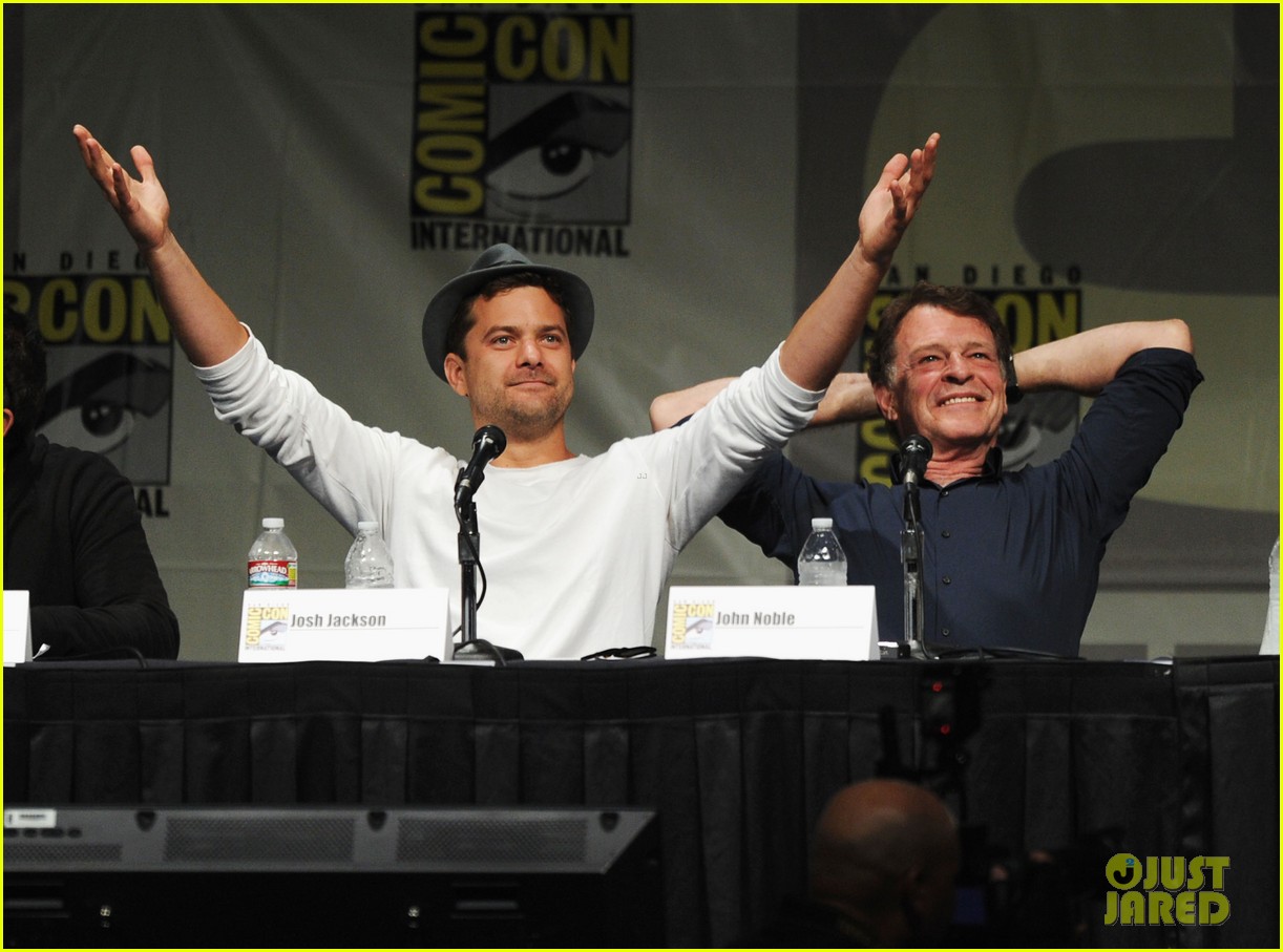 Joshua Jackson: 'Fringe' Panel at Comic-Con 2012!: Photo 2687930 | Anna ...