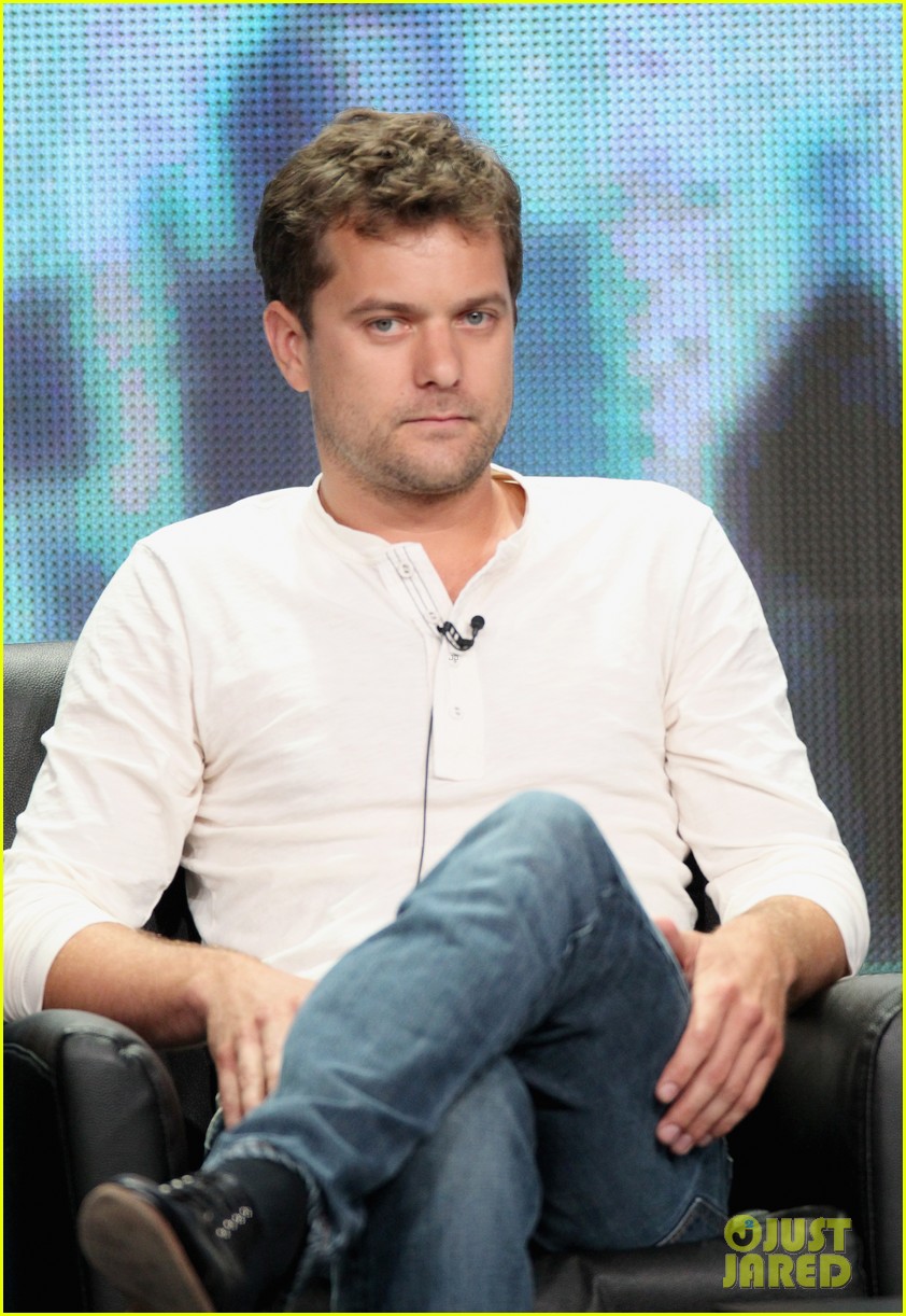 Joshua Jackson: 'Fringe' at Summer TCA Tour!: Photo 2691141 | Anna Torv ...