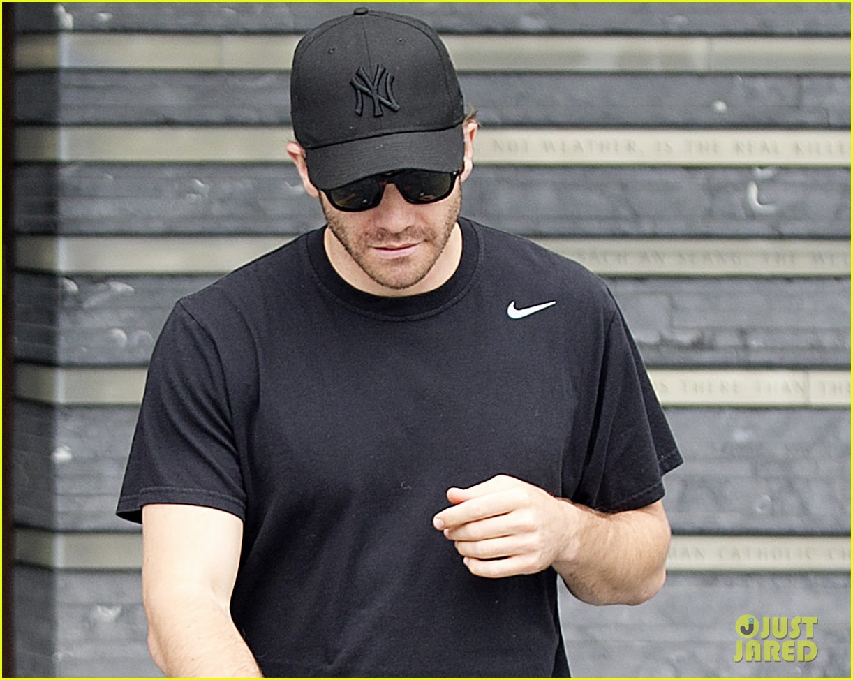 Jake Gyllenhaal: 'Very Good Girls' Set with Dakota Fanning!: Photo ...