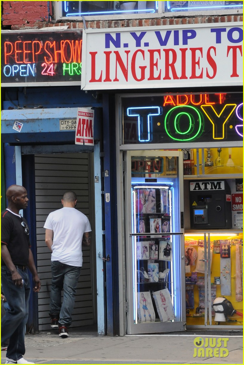 Jennifer Lopez: Pre-Birthday Dinner with Casper Smart!: Photo 2691411 ...