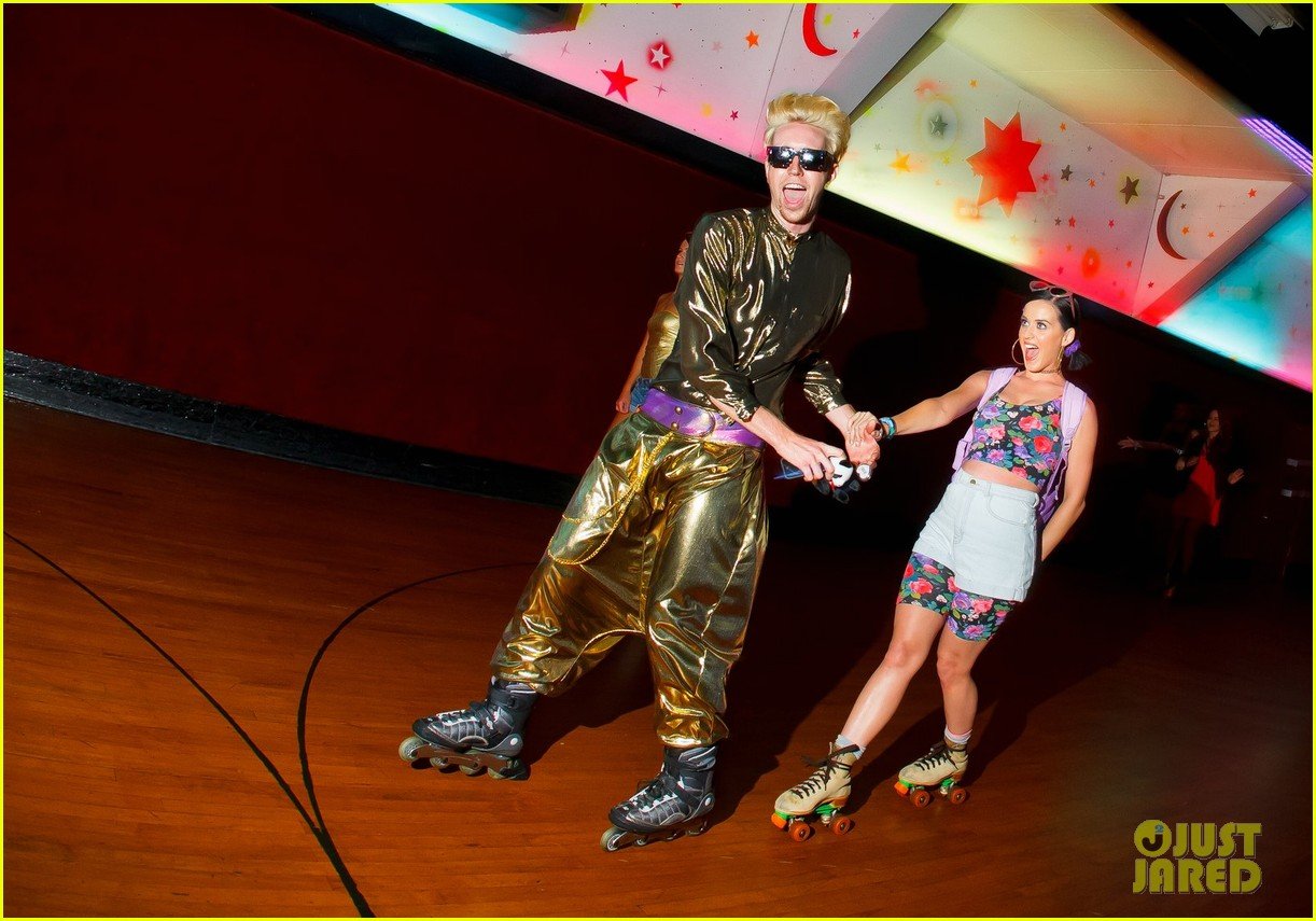Katy Perry & Amber Heard: Johnny Wujek's Rollerskating Birthday Party ...